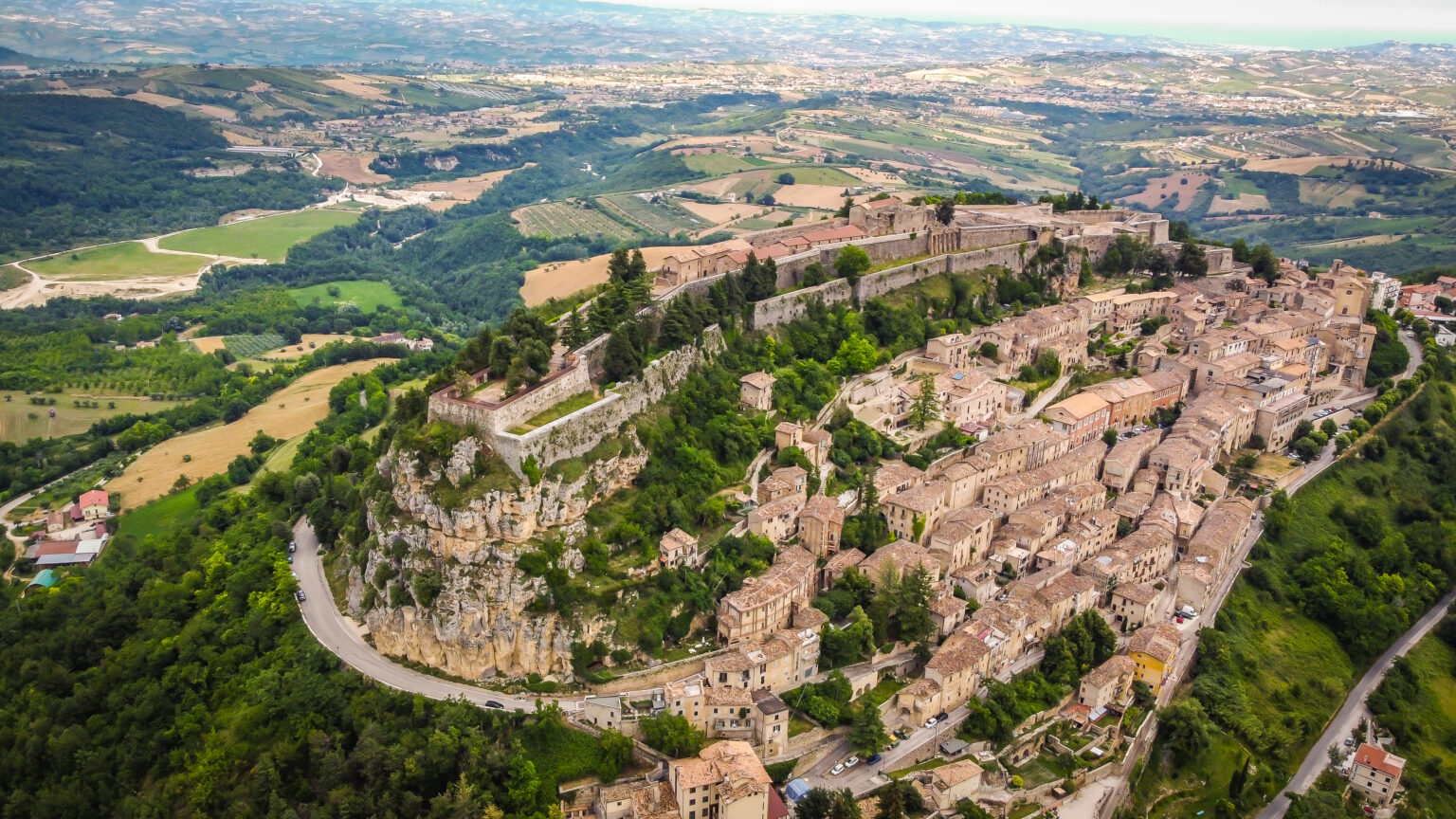 Civitella del Tronto, the last bastion of a kingdom now lost | Strada ...
